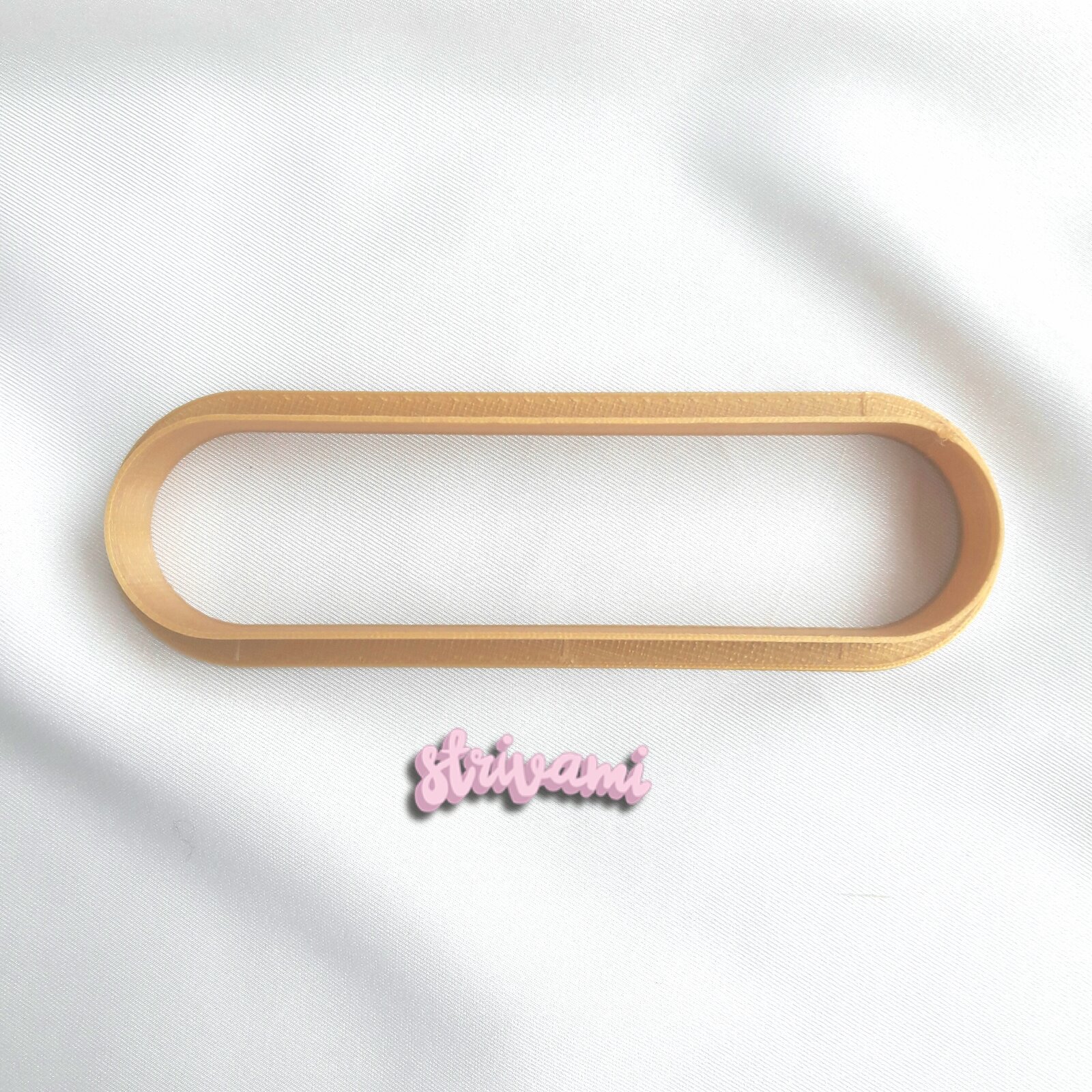 Ovalni ram modla za kolače